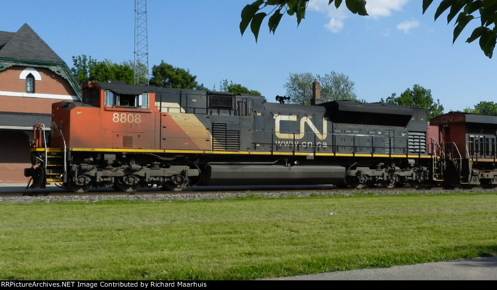 CN 8808